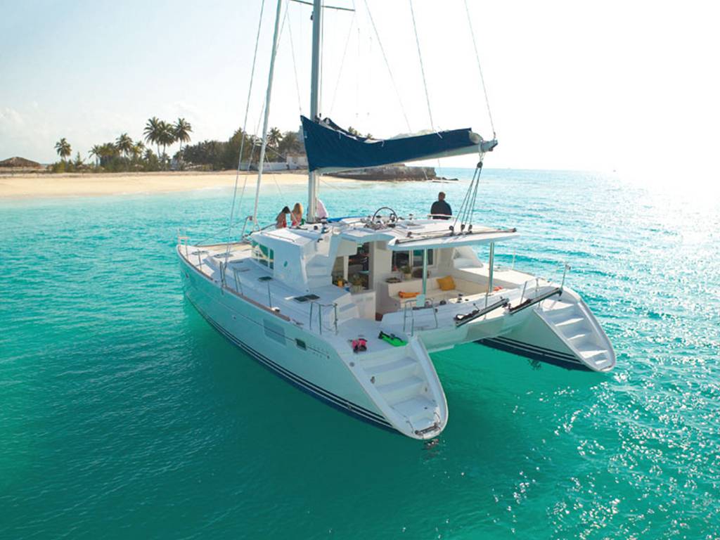 Catamaran Lagoon 44: Rent a Catamaran Mykonos